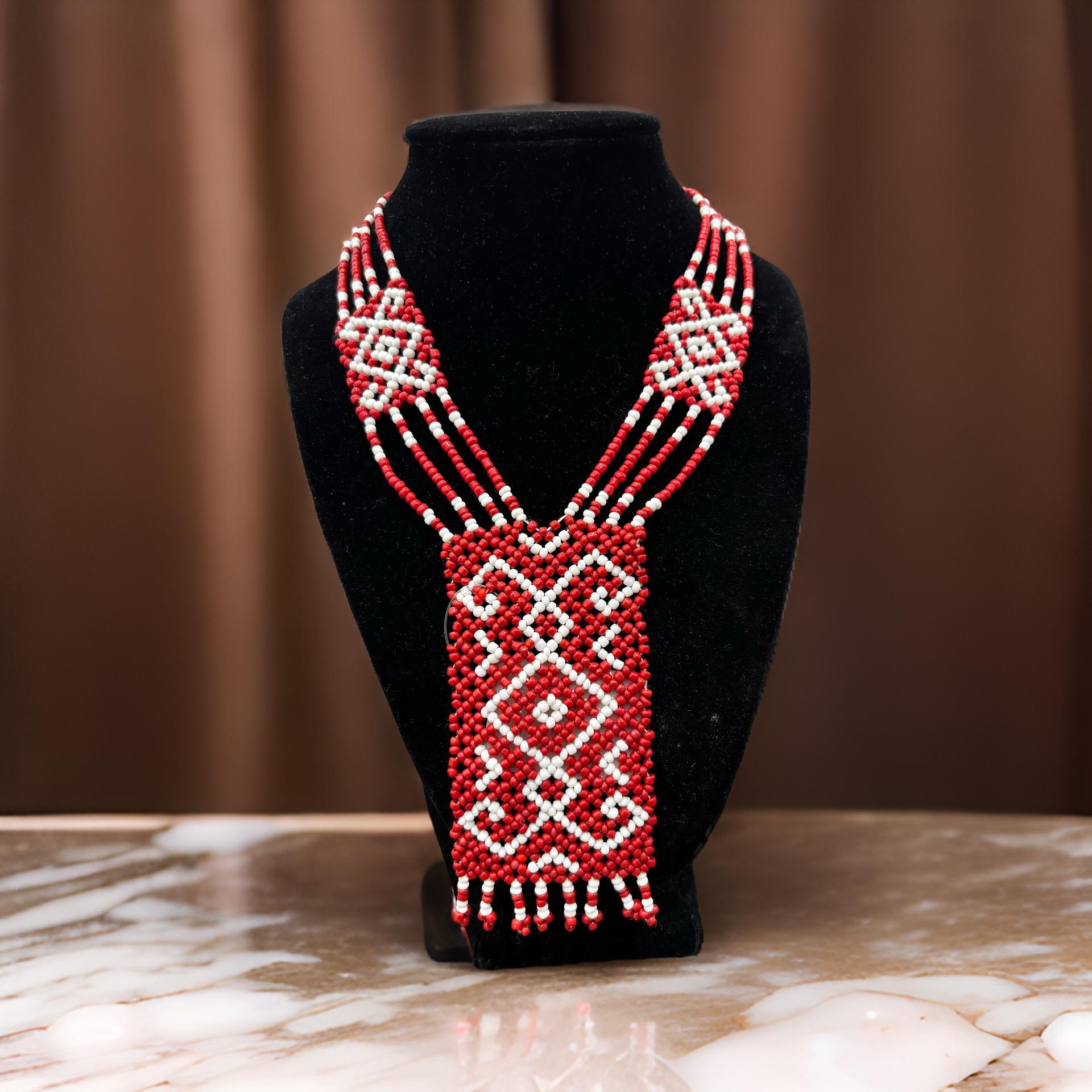 Necklace - Vinusak 4 Strings
